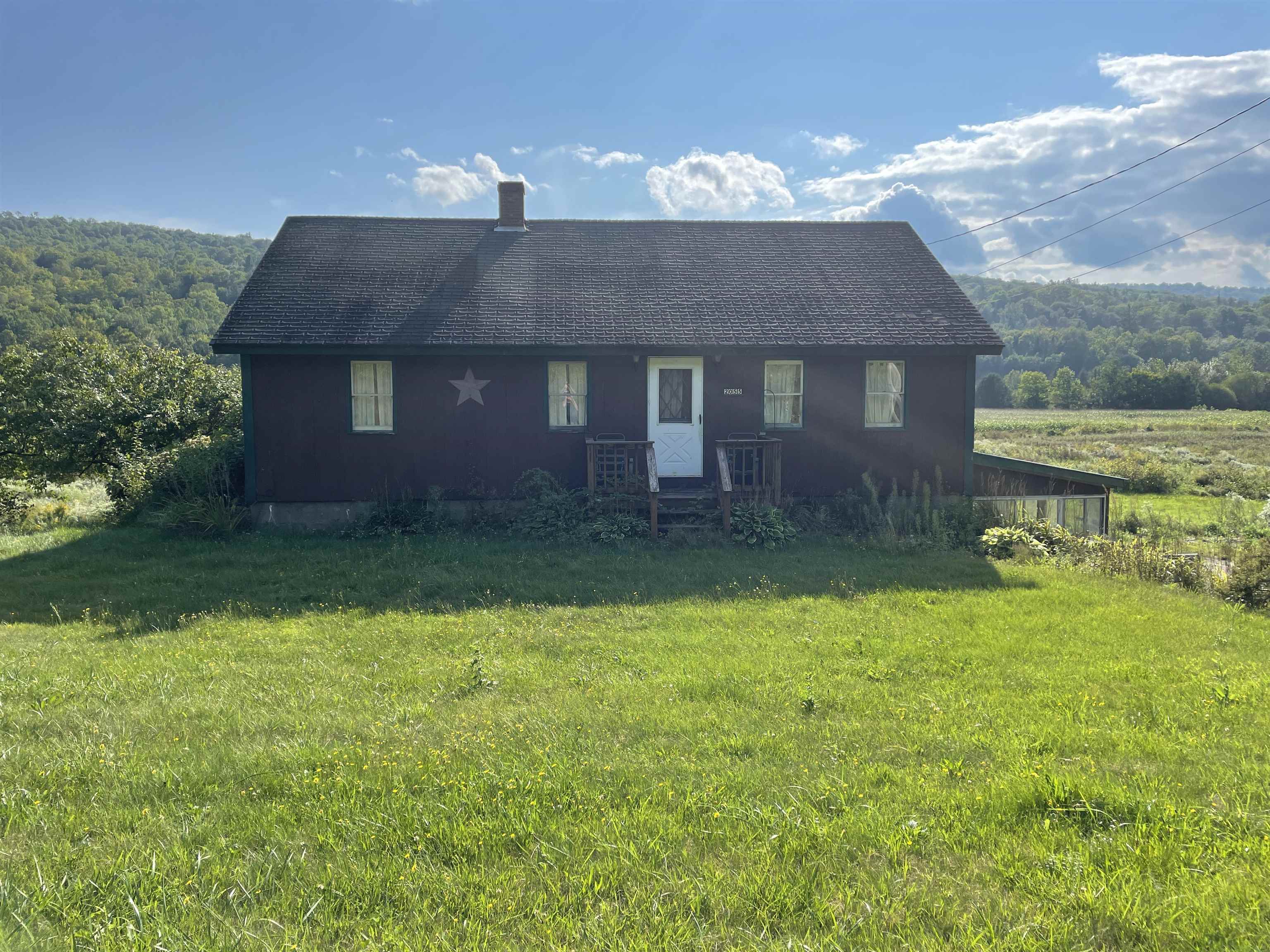 2055 Vt Route 122, Sheffield, VT 05866