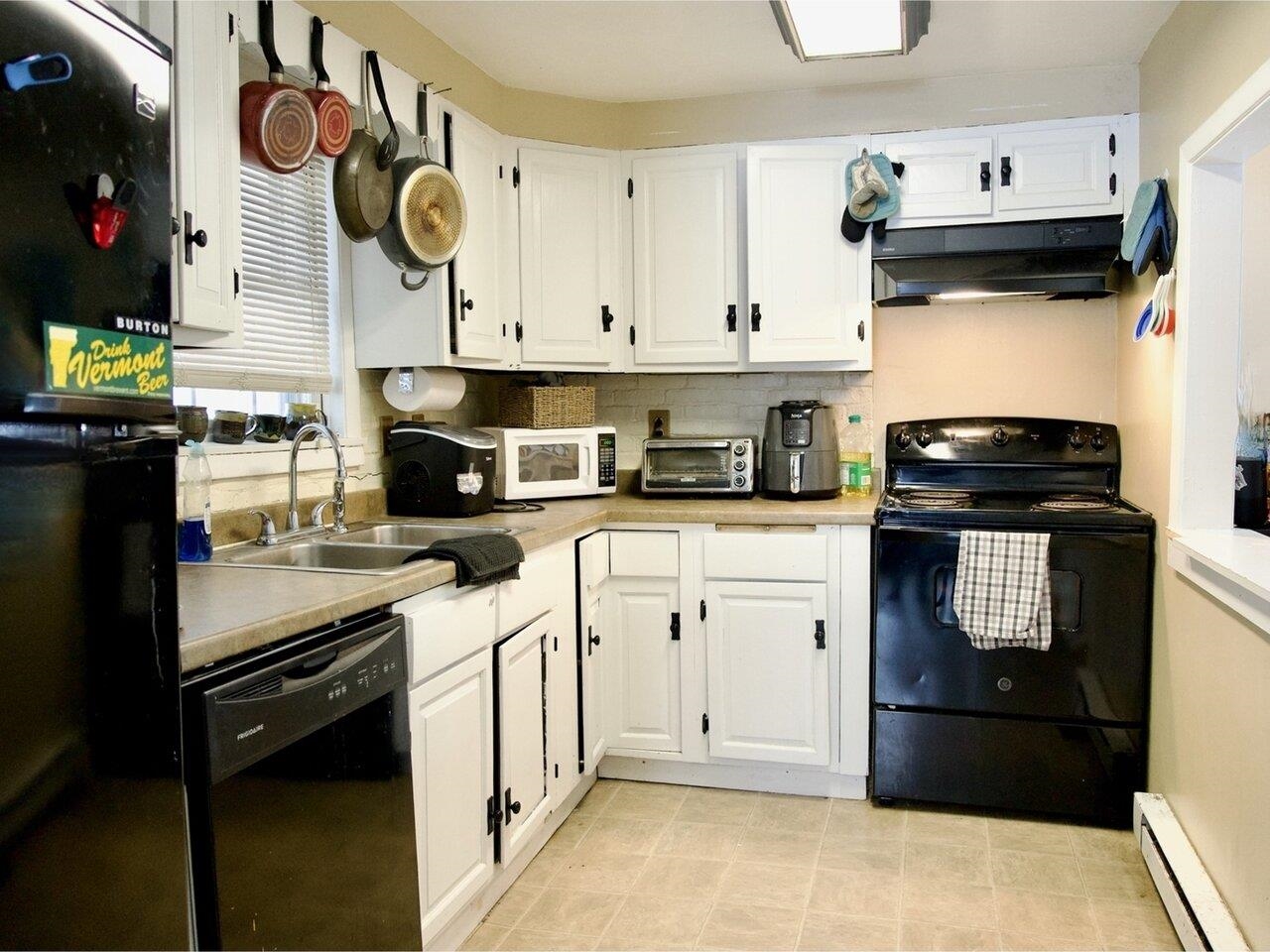 1077 Main Street , Castleton, VT | MLS# 4982979 | Verani Realty