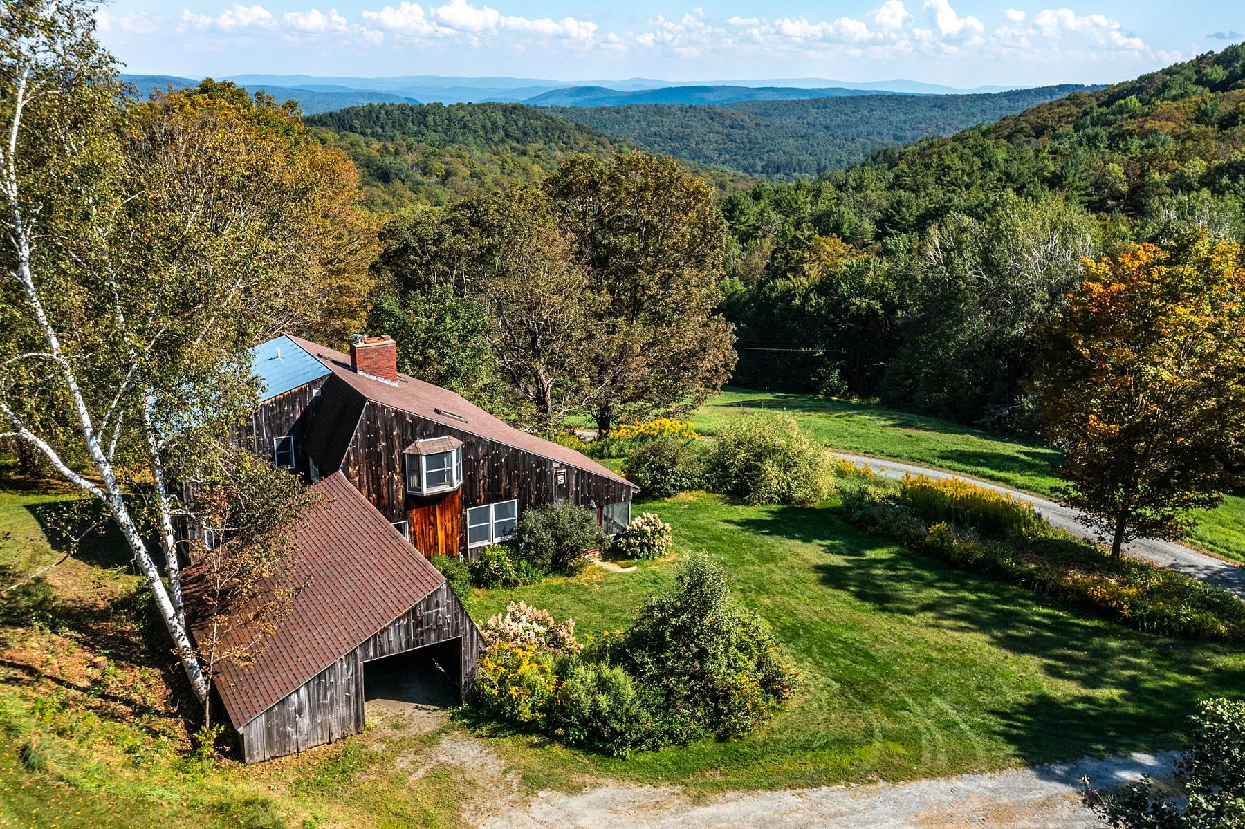 898 CLAY ROAD, Pomfret, VT 05001 - PrimeMLS