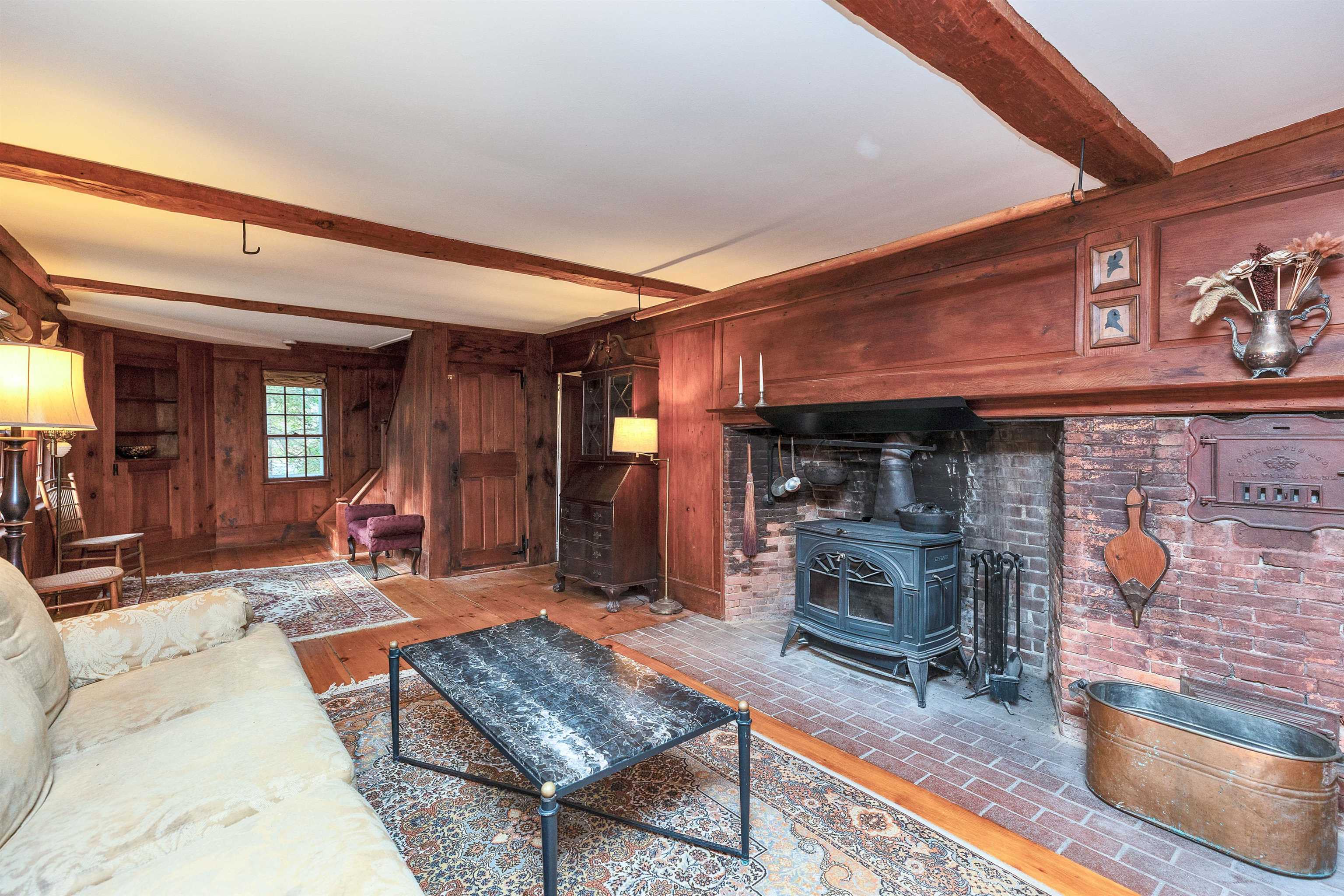 457 Reservoir Drive Weare NH 2 Story Single Family Home For Sale $699000