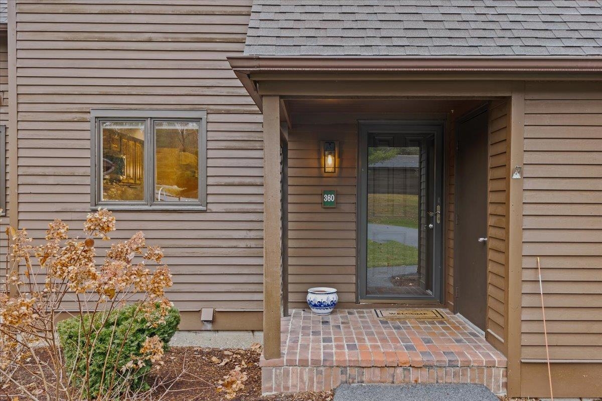 360 Acorn Lane , Shelburne, VT | MLS# 5069546 | Verani Realty