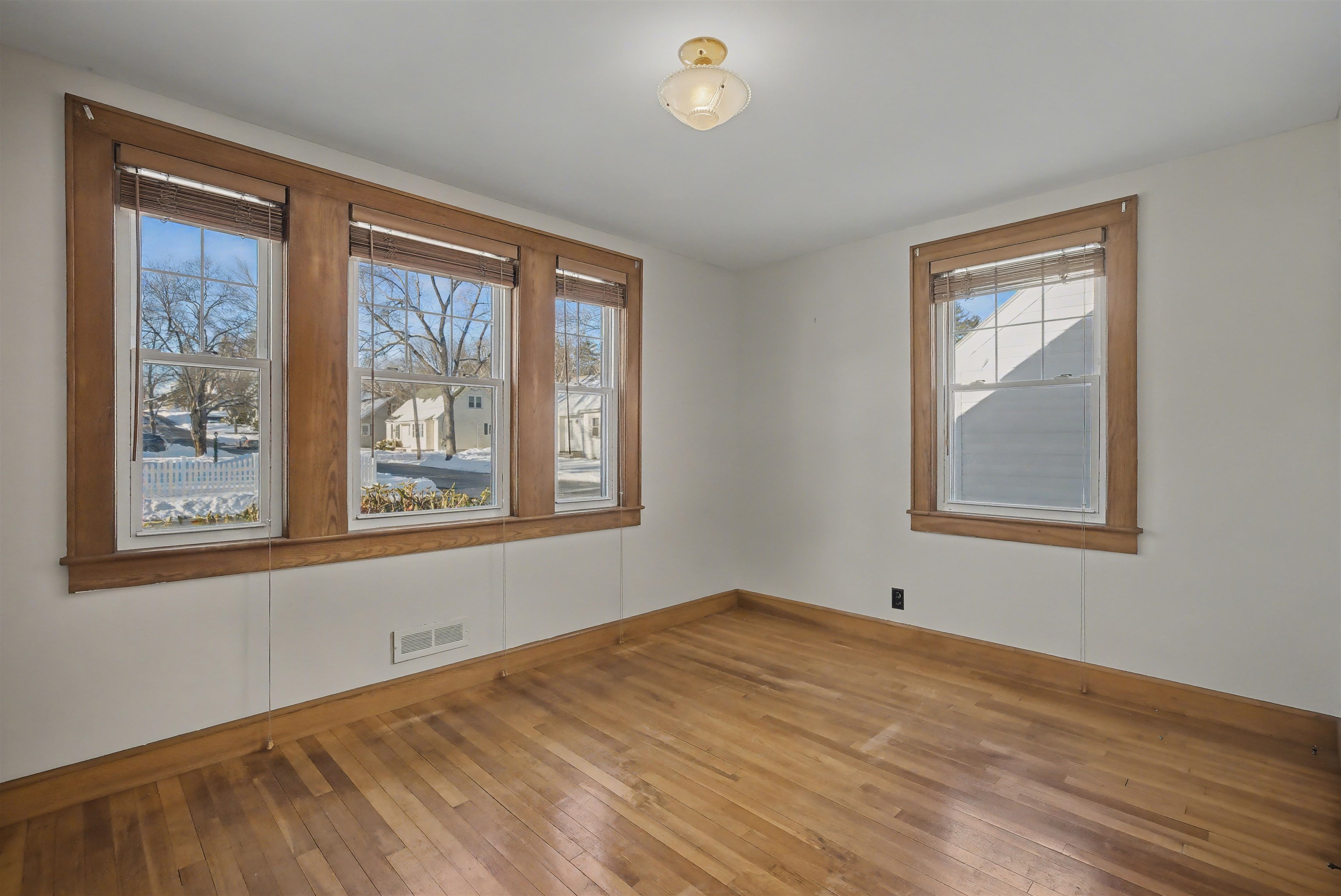 259 Saint Marie Street , Manchester, NH | MLS# 5071892 | Verani Realty